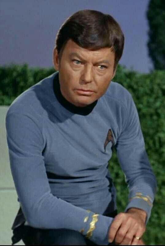 DR. LEONARD MCCOY A STAR TREK PERSONNEL FILE – Mahannah's Sci-fi Universe